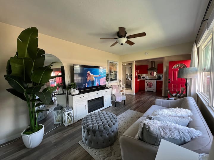 The Cottage - Santa Maria, CA