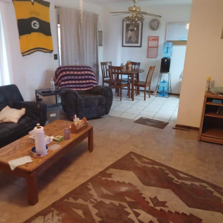 Airfield Cottage - Kingman, AZ
