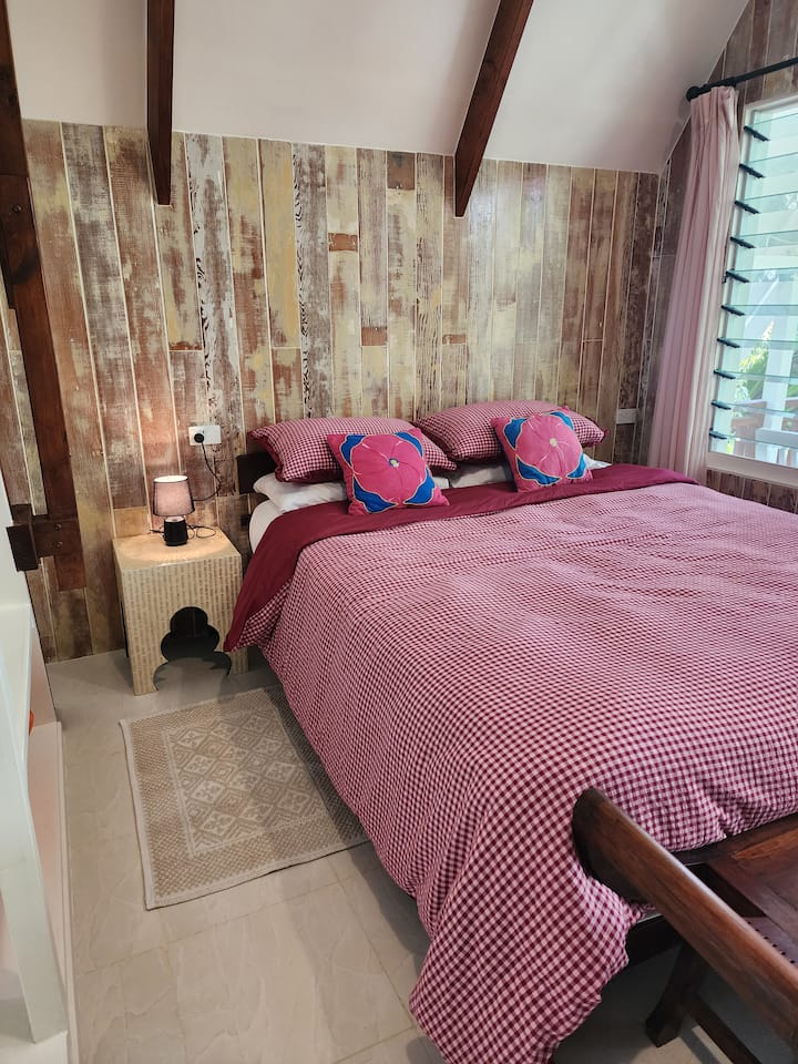 Cozy A-frame Escape - Rarotonga
