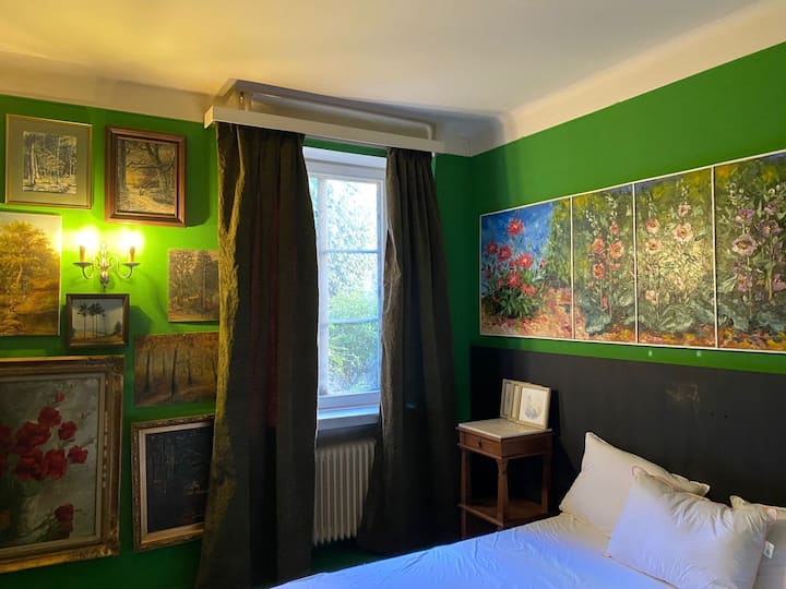 Oranienburgvintage_ Private Garden-wild Nature - Vianden