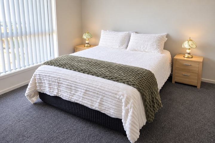Comfortable 3-bedroom Home In Whyalla - Whyalla
