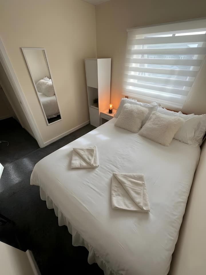 Nice Room Near Bet365 Stadium - Stoke-on-Trent