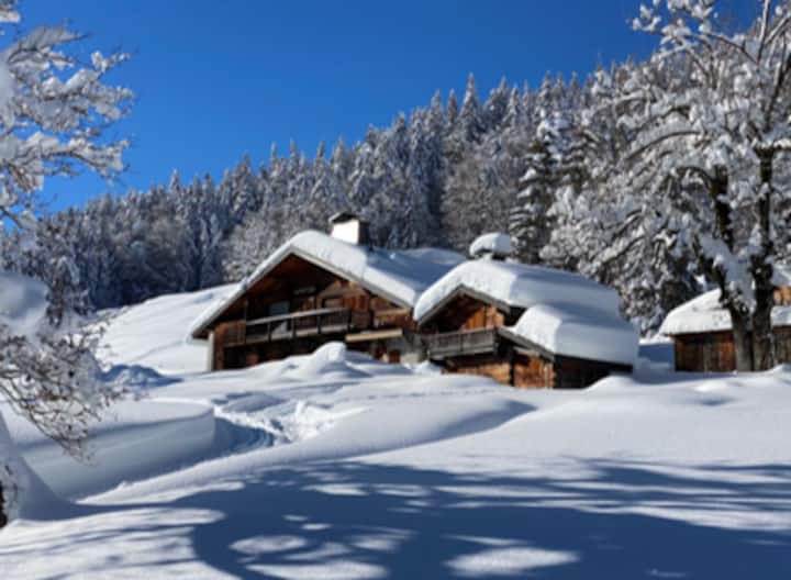 Chalet Entier Authentique à Megève - 12 Couchages - La Giettaz