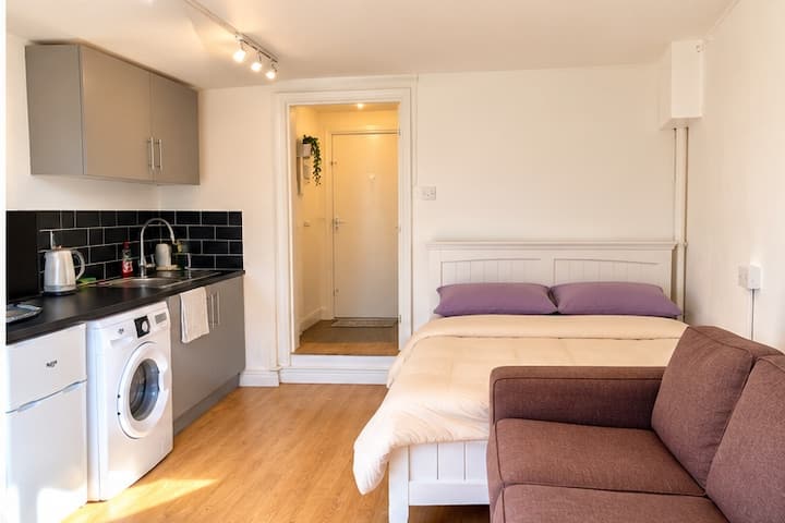 Cosy Osterley Studio | Near Heathrow & Tube - Twickenham