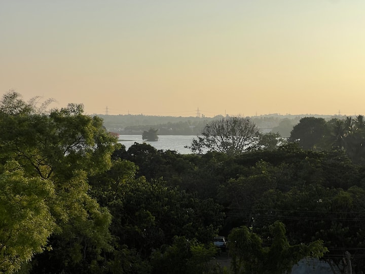 Nirmala Penthouse - A Lakeview Retreat - Dharwad
