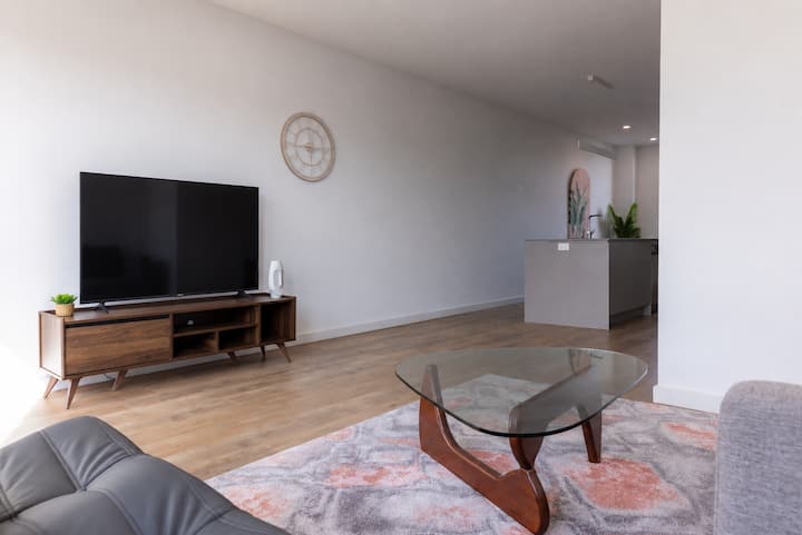 Bright & Modern Stay Near Adelaide Hills - Adelaide