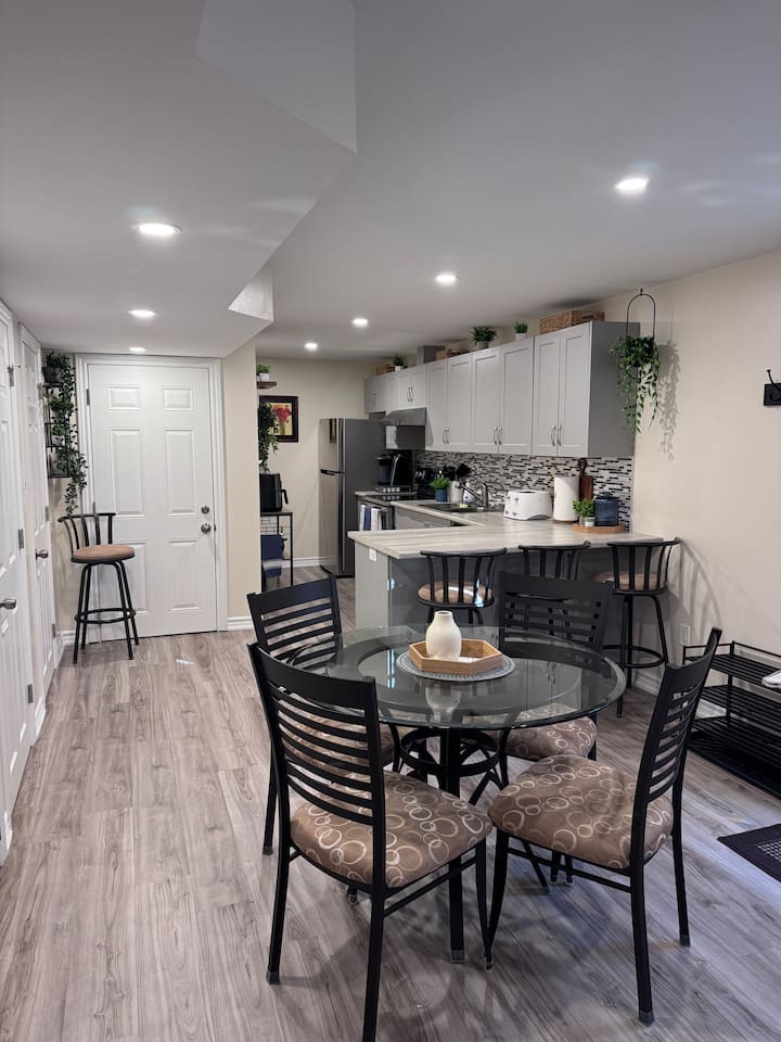 Subterranean Oasis: Legal 2 Bedroom Suite - Caledon, ON, Canada