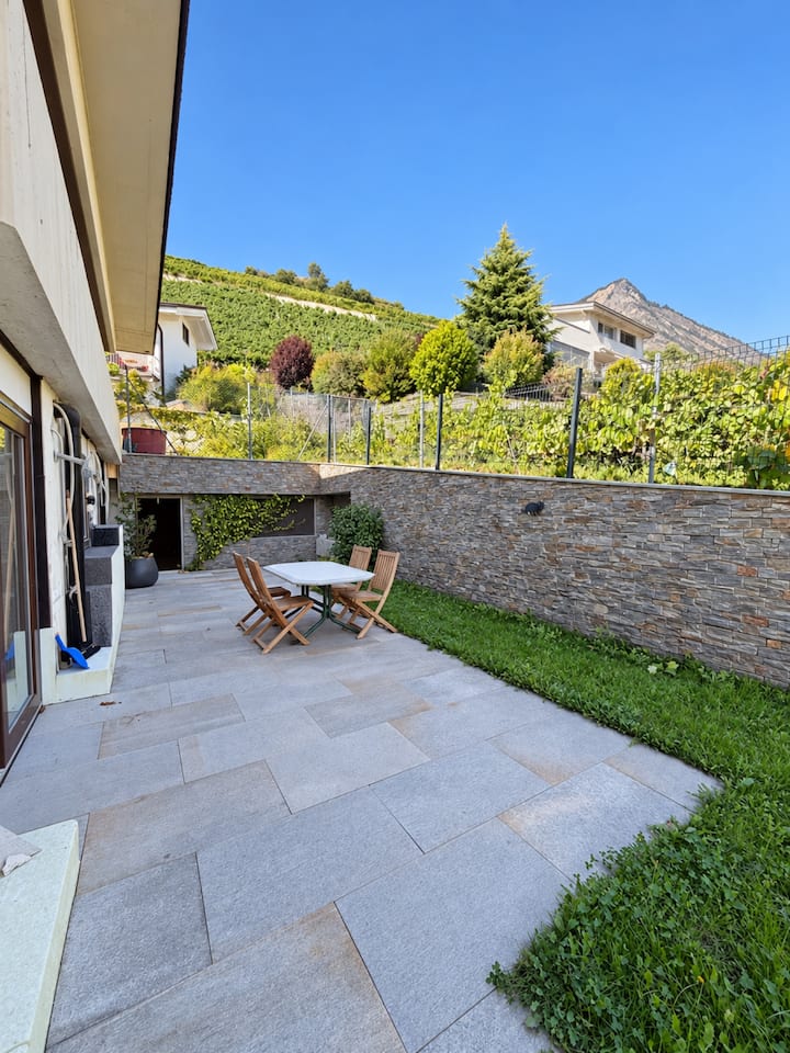 Le Patio Des Bains De Saillon - Verbier