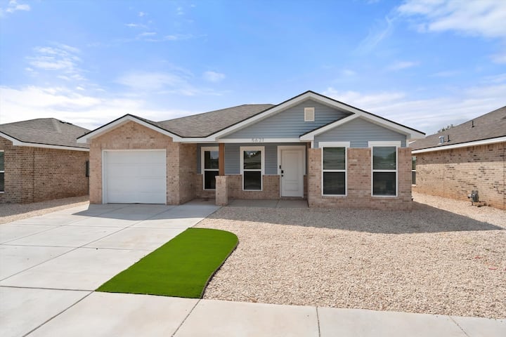 Lubbock Landing | Sleeps 6 | Close To Ttu - Lubbock, TX