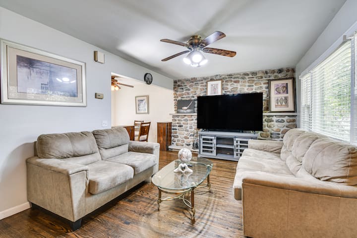 3 Mi To Ontario Beach Park! Family Escape W/ Yard - Rochester, NY