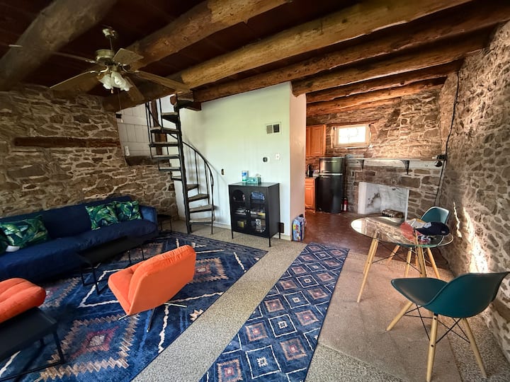 Historic 1700s Carriage House - New Hope, PA