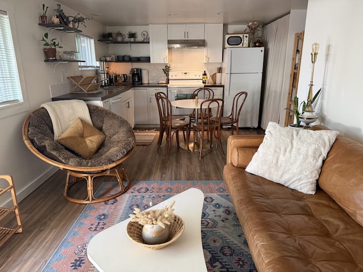 Quaint "Cottage" - Excellent Walkability - Coeur d'Alene, ID