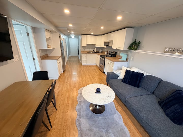 Cozy Colwood Nest - Langford