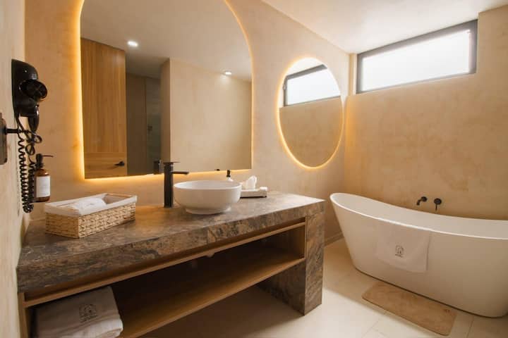 Suite Doble Con Tina Y Terraza - Casa Mía Hotel - Zamora