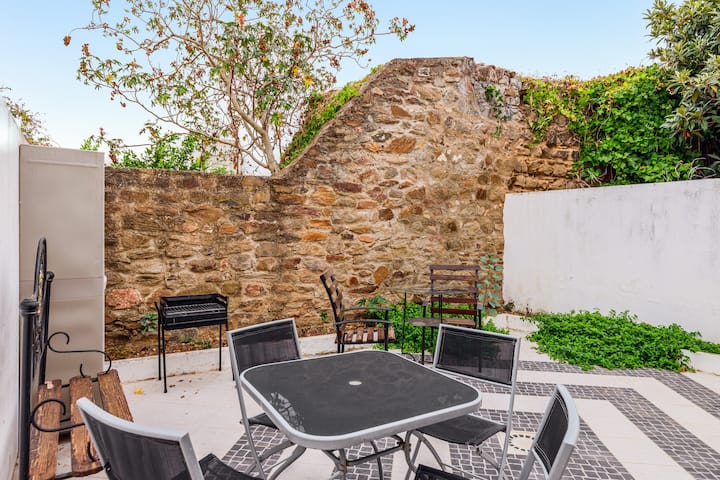 Castle House - Redondo