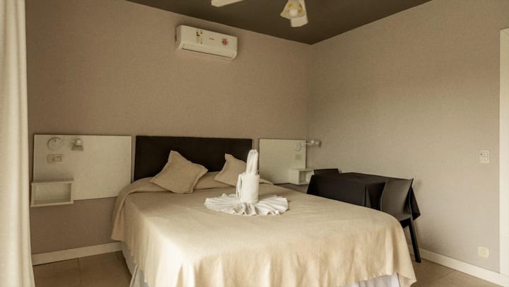 Doble Con Aire A 50 M Del Mar · Pileta Y Jacuzzi - Villa Gesell