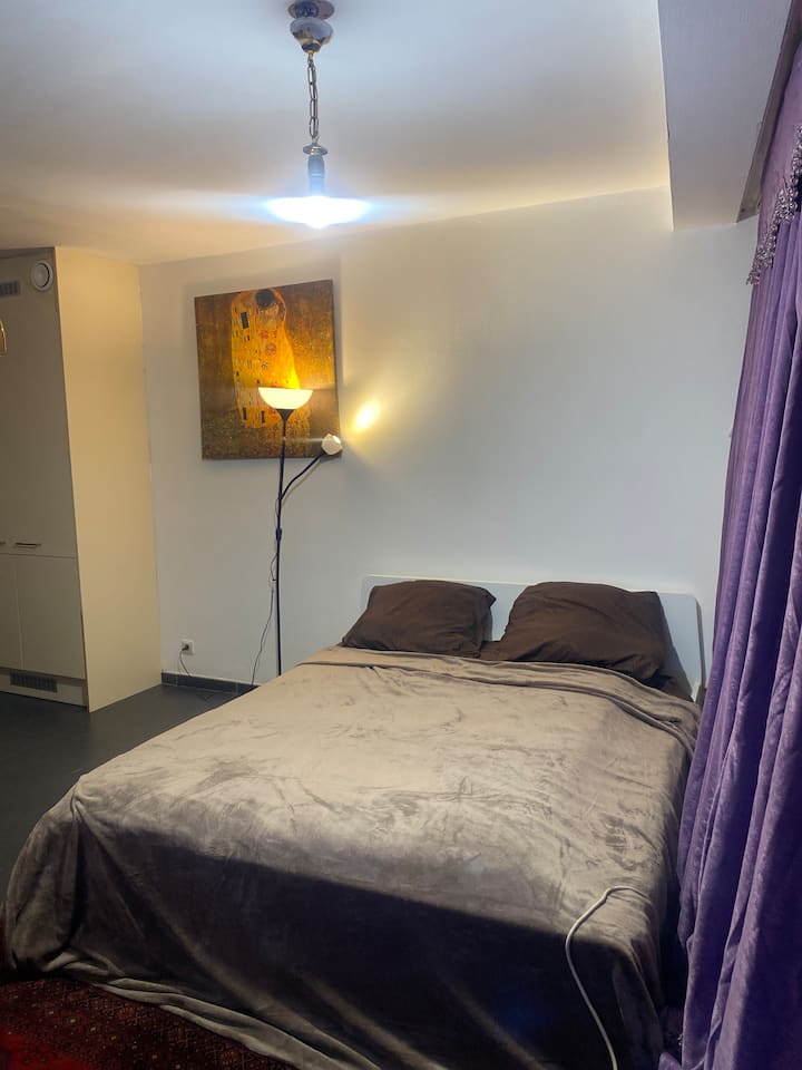 Cozy Studio Apartment Comfortable Convenient Stay. - Saint-Nicolas, Belgique