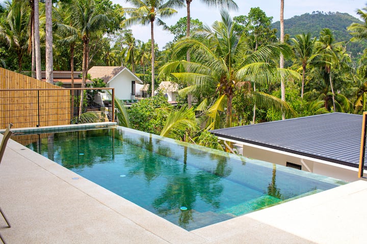 Pool And Jacuzzi Villa With Studio - Ko Pha-ngan