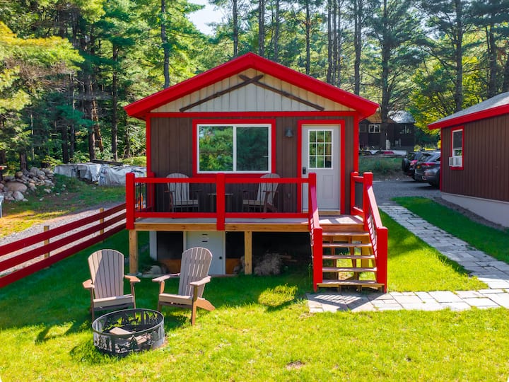 Sunnyside Cabin #1, Fire Pit, Lake Views - Tupper Lake, NY