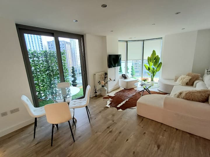 Luxury Flat, Wraparound Balcony, 1 Min To Station - Greenwich
