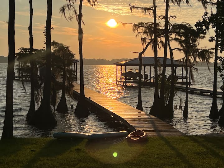 Lakefront Sunrise Serenity - White Lake, NC