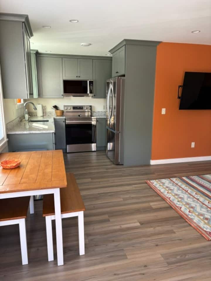 Cozy, Warm, New Space Close To Bowdoin College - Brunswick, ME