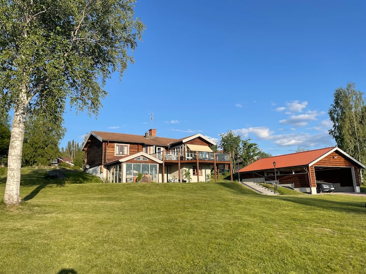Hus Med Sjötomt - Leksand