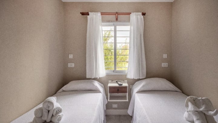 Doble Con 2 Camas A 200 M Del Mar · Con Parque - Villa Gesell