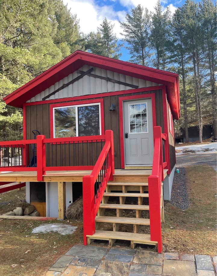 Sunnyside Cabin #3, Fire Pit, Lake View - Tupper Lake, NY