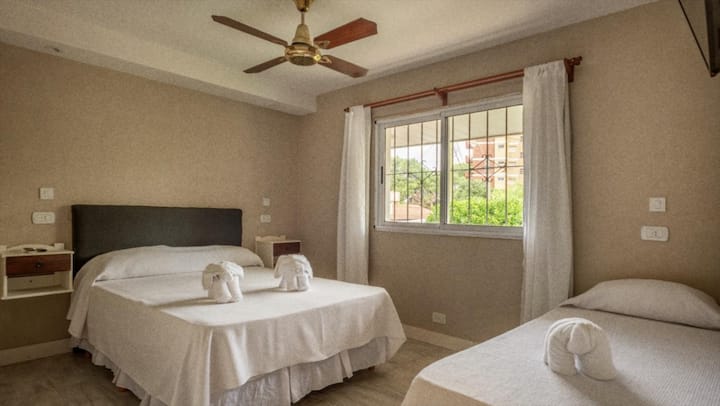 Triple A 200 M Del Mar · Hotel Con Gran Parque - Villa Gesell