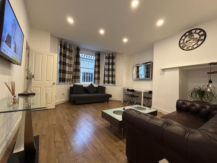 Triple Studio Flat Bayswater Road Hyde Park B161 - Central London