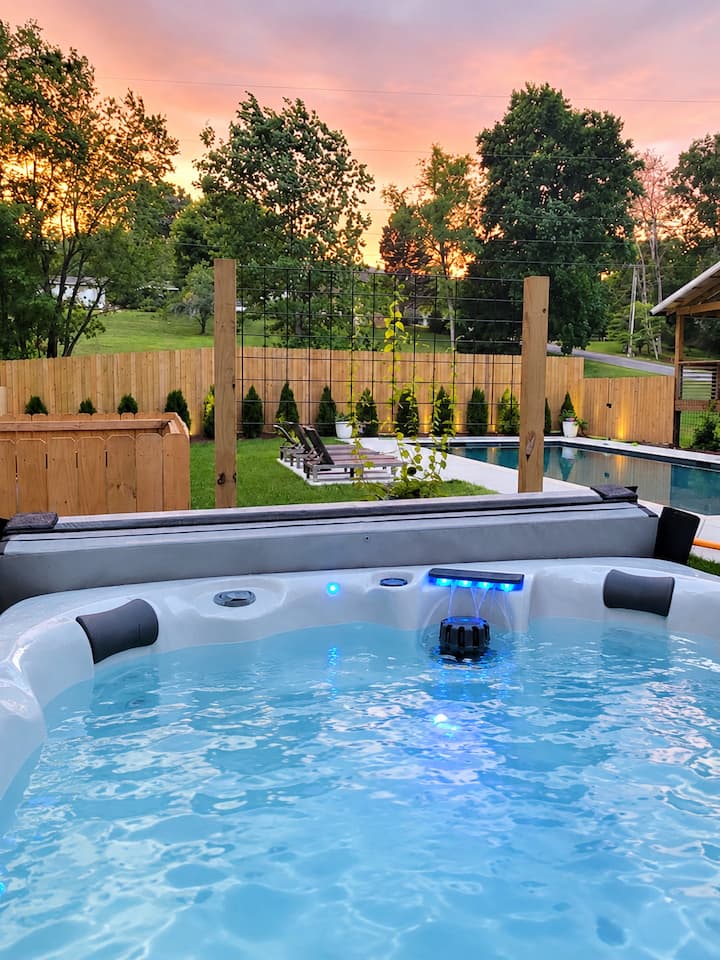 Cottage With Pool/hot Tub-10 Mins From Downtown - Chattanooga, TN