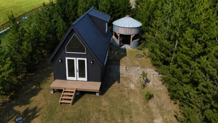 Pitchfork Ranch Chalet Cabin - Alberta