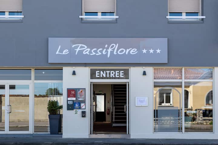 Bienvenue Au Logis Le Passiflore De Cognac - Cognac