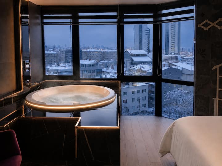 Tunalıda 2 Kişilik Jakuzili Suite - Ankara