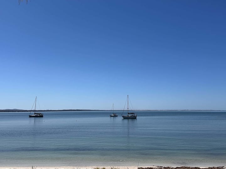New Beachfront Apartment! Luxury
By The Bay - Tea Gardens
