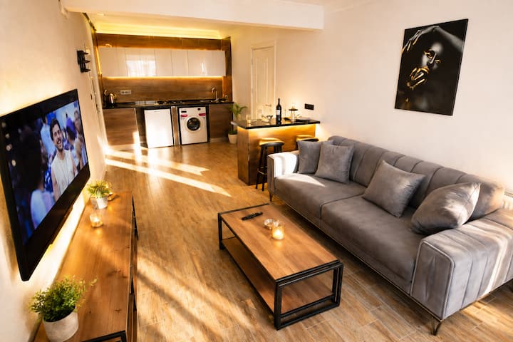 Esatta Jakuzili Luxury Suite - Mamak