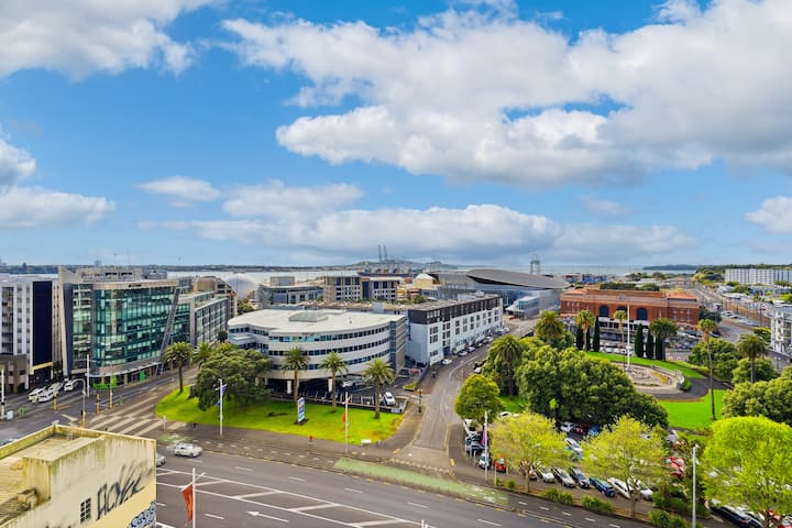 Brand-new High-rise With Sea Views | Auckland Cbd - New Zealand