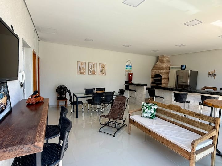 Casa Com Piscina Aquecida, Quarto E Churrasqueira - Uberlândia
