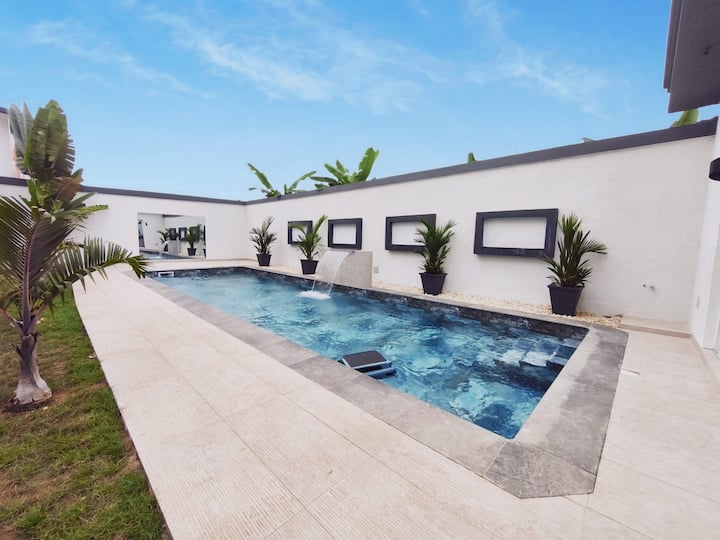 Villa Prestige Chambres Piscine Privée - Abidjan