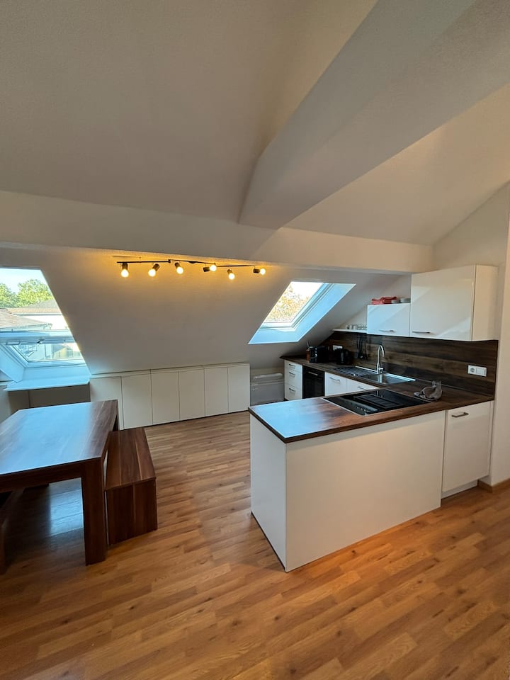 2 Zimmer · 5 Min Zum Hbf · Glasfaser · Top-küche - Ettlingen