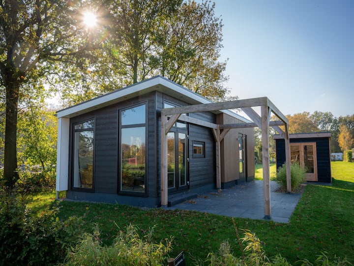 Maison De Luxe Entourée D'eau Et De Forêt - Lemmer