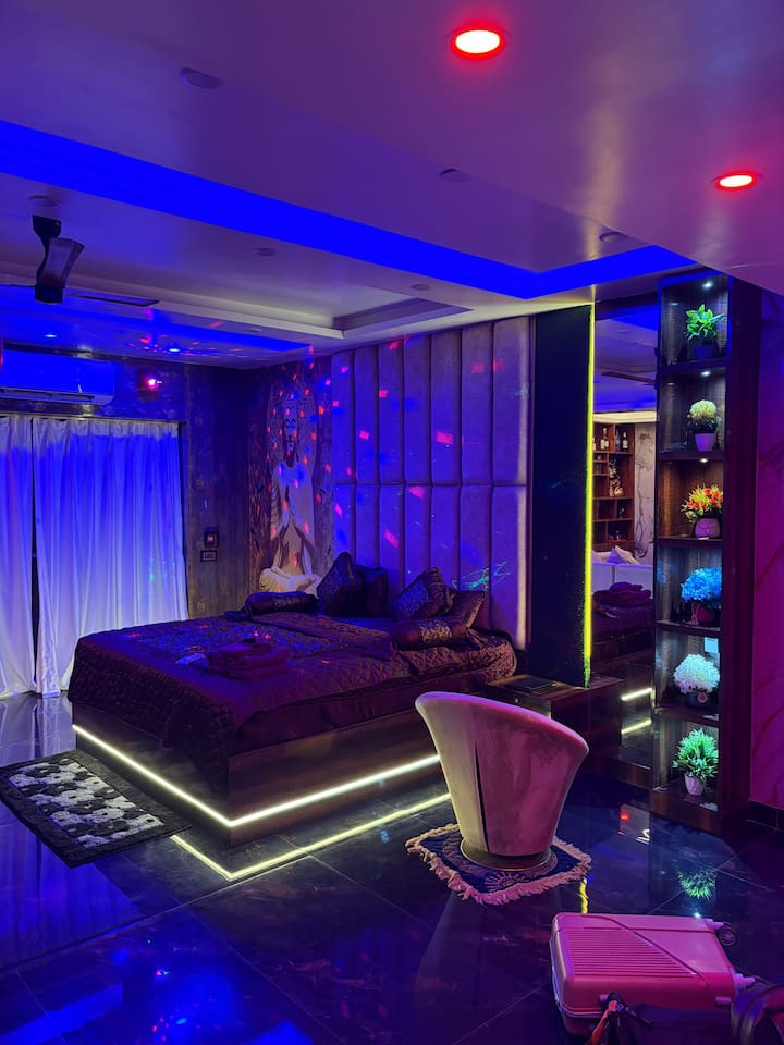 Luxury Honeymoon Suite At Weston Hotel & Resorts - Kolkata