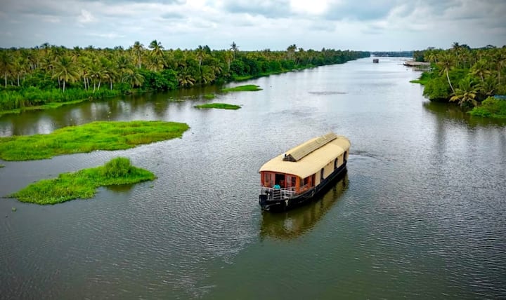 Kumarakom Premium 1 Bedroom Houseboat By Everloft - Kumarakom