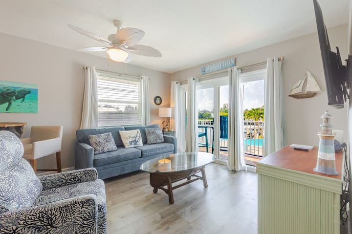 107 Coastal Vibes: Canalfront, Shared Pool, Dock - Marathon