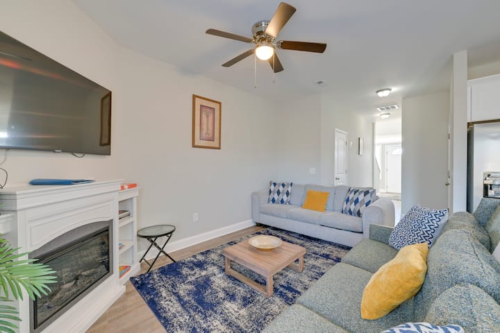 Concord 6br Townhome Duo: 5 Mi To Motor Speedway - Harrisburg, NC