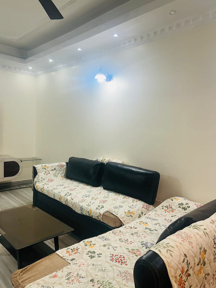 The Calcutta Home In The Heart Of City - Kolkata