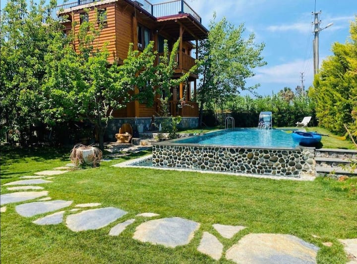 Denize Sıfır Teras Jakuzili Havuzlu Daire - Fethiye