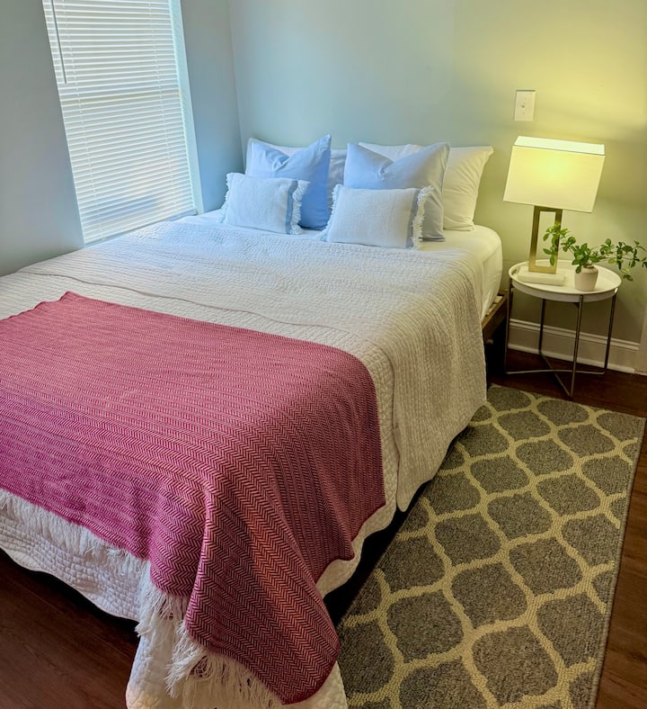 Guest Room - Private Entrance - Savannah, GA