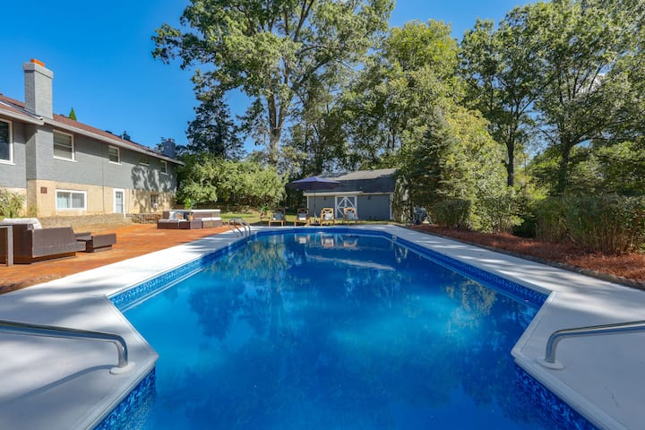 Outdoor Oasis W/ Hot Tub & Pool! Milford Gem - Loveland, OH